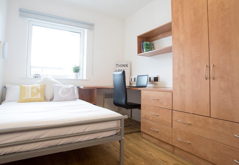 Exeter One Student Accommodation Exeter. Mystudenthalls.com